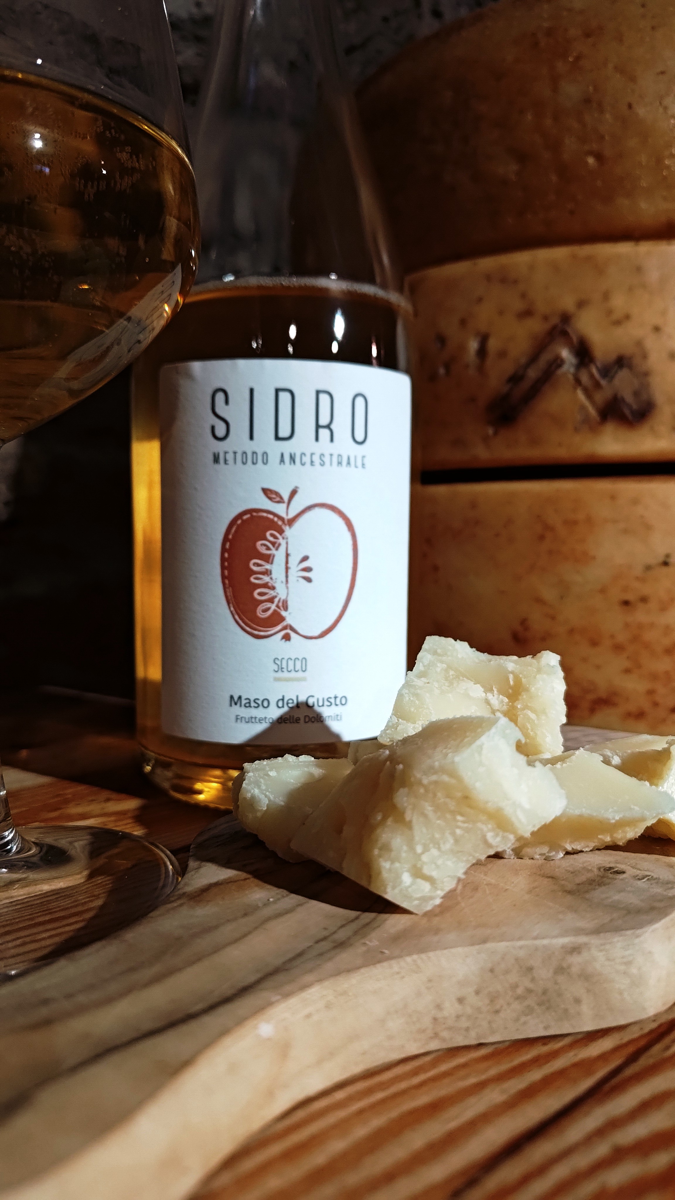 Al contadin non far sapere quanto è buono il formaggio con le mele ...